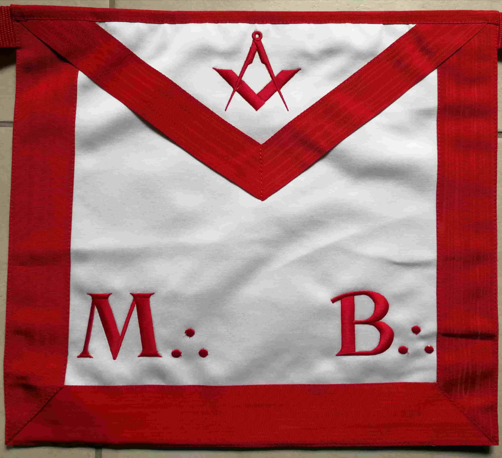 El mandil masónico - Masoneria Web